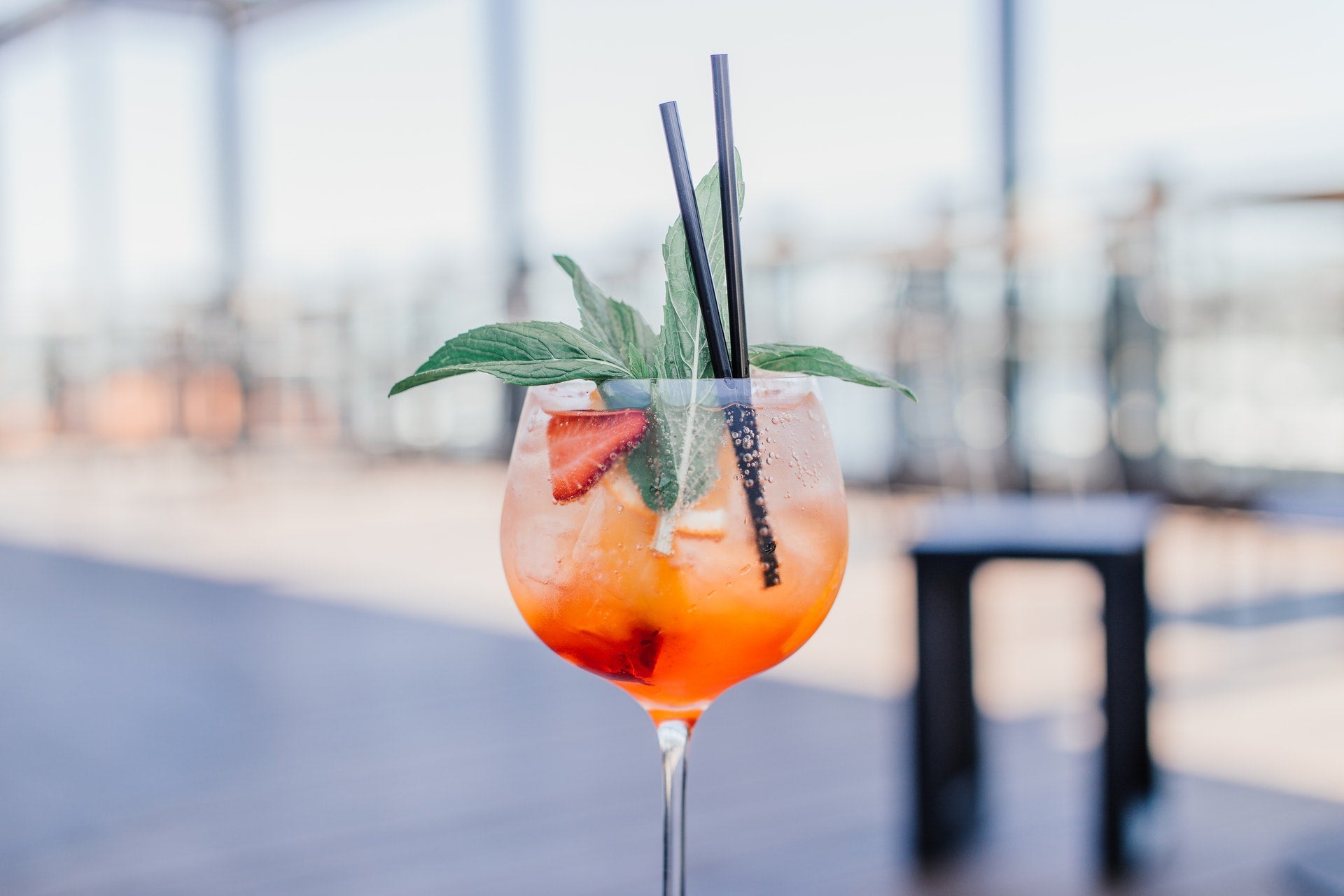 Fizzy Gin Balsa-Fraises – Olive Pressée